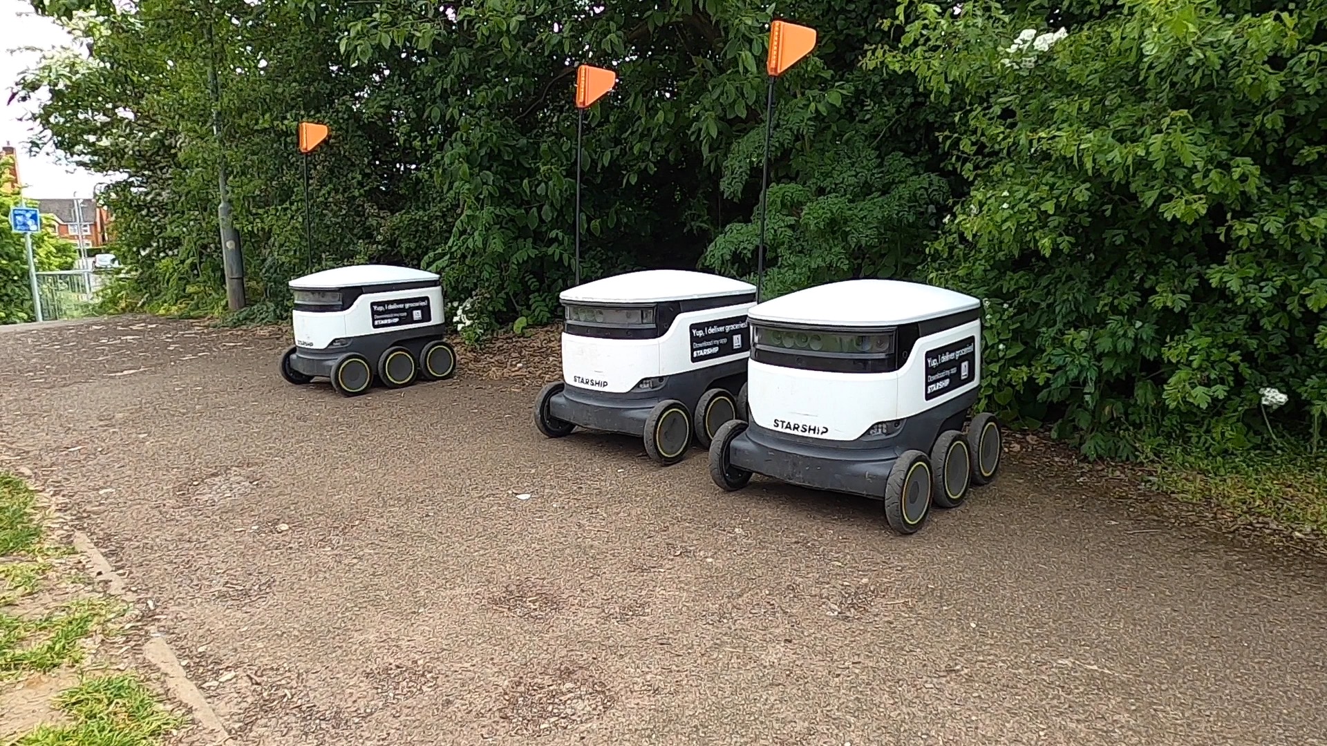 Starship Delivery Robots – carcadia